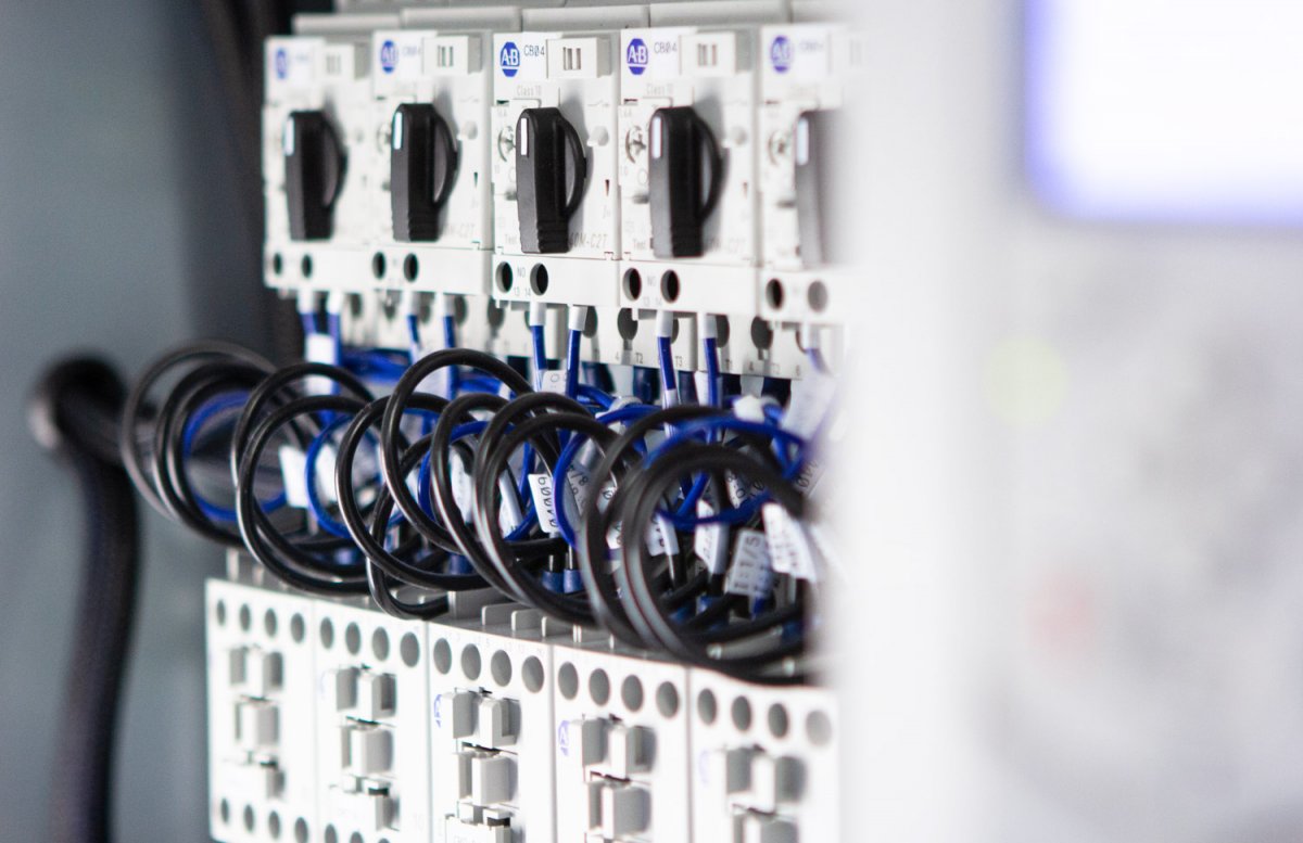 Leak Testing Machines for the Automotive Industry - VES